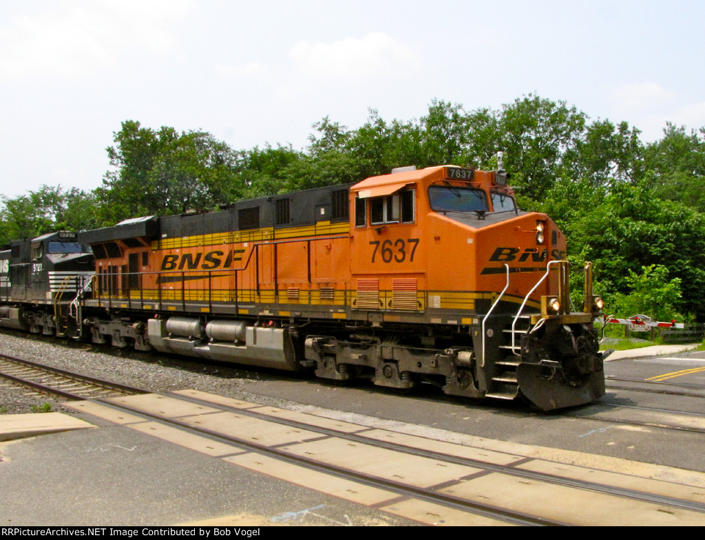 BNSF 7637